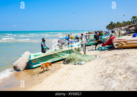 TALAIMANNAR, SRI LANKA - FEBRUARY 12, 2017: Fishermans at the ...