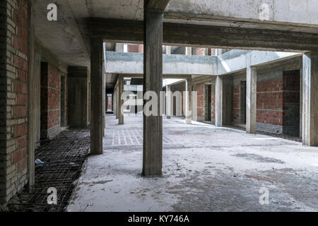 Interior of unfinished building. Iuncompleted building Stock Photo - Alamy