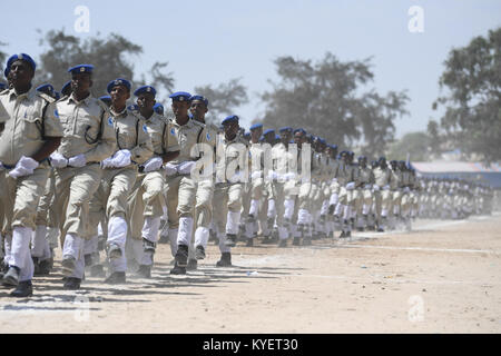 Somali police officers participate in a Women and Child Protection ...