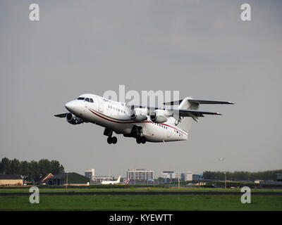 The EI-RJU Cityjet British Aerospace Avro RJ85 departs from Schiphol ...