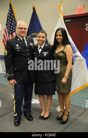 Kentucky National Guard Recruiter Staff Sgt. Rachel Richmond teaches a ...