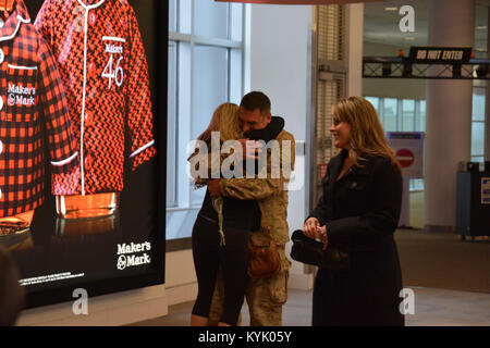 Members of the 1163d Area Support Medical Company return home from ...
