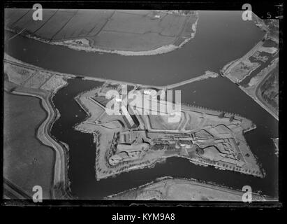 Aerial photograph of Fort Uitermeer, taken between 1920 and 1940 ...