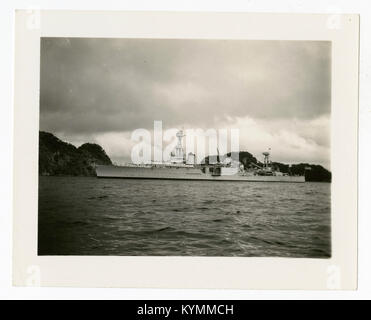 USS Houston (CA-30) in Panama Canal lock in the 1930s Stock Photo - Alamy