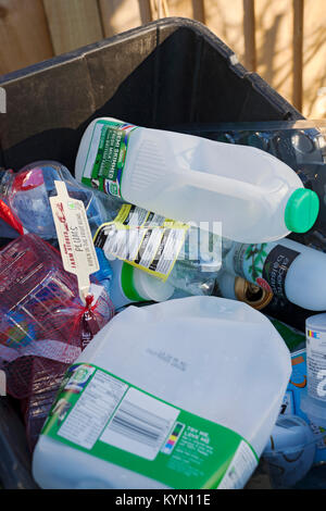 Single use plastic, household waste, environment Stock Photo - Alamy