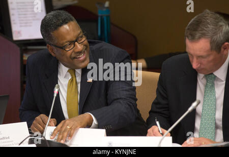 A member of the Commercial Customs Operations Advisory Committee (COAC ...
