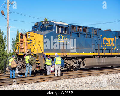 CSX Transportation #3383, an evolution series GE ET44AH diesel electric locomotive, pulling a ...