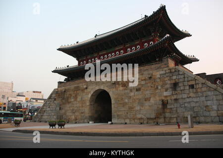 Paldalmun Gate, Ancient fortress of Hwaseong, Paldal-gu, Suwon ...