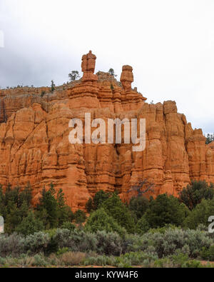 Red Sandstone Formations Alongside UT-12 in Red Canyon near Panguitch ...