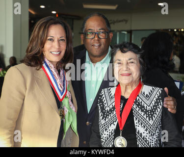 Los Angeles, California: Mark Ridley-Thomas Bridge in Baldwin Hills ...