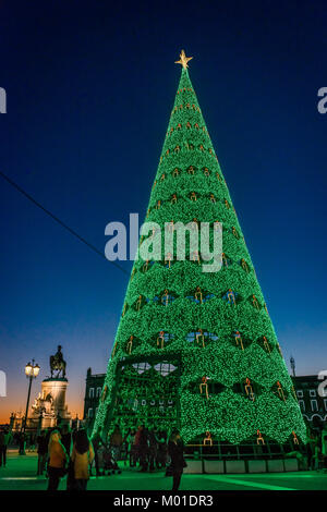 Christmas Tree at Praça do Comercio, Lisbon, Portugal Stock Photo - Alamy