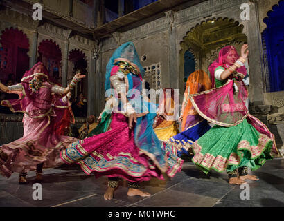 Rajasthani women perform a traditional DANCE in their colorful silk ...