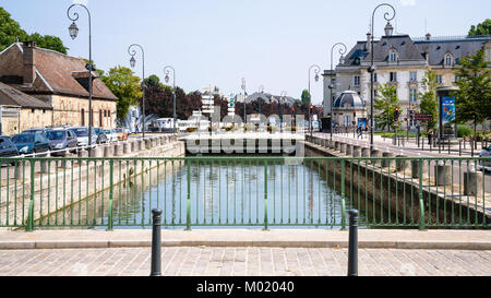 TROYES, FRANCE - JUNE 29, 2010: tourist walk to outdoor restaurants on ...