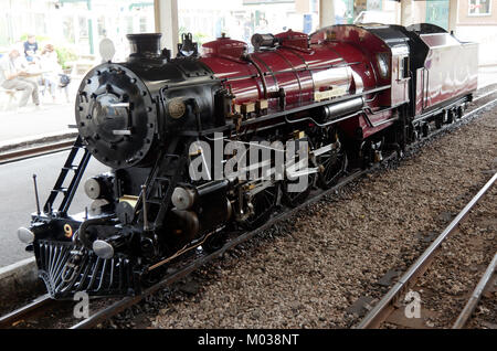 Count Louis Zborowski built two "Chitty Chitty Bang Bang" race cars in ...