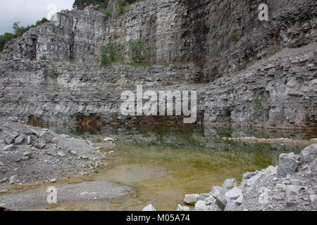 Vulcan Materials Company limestone quarry truck Stock Photo - Alamy