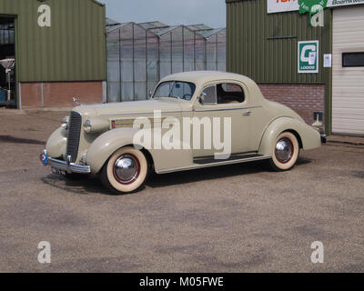 The 1936 Cadillac V8, with Dutch license registration AH-75-44 ...