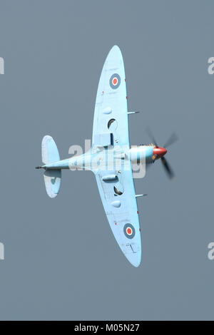 Supermarine Spitfire MkV cockpit Stock Photo - Alamy
