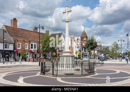 The Hoddesdon Clock Tower, High Street, Hoddesdon, Hertfordshire Stock ...
