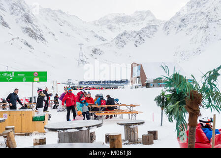 Mountain restaurant "Le Dahu" at Verbier, Wallis, Switzerland Stock ...