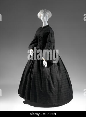 The mourning dress from the MET collection reflects period fashion ...