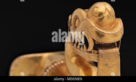 The serpent-shaped labret with an articulated tongue is an ancient body ...