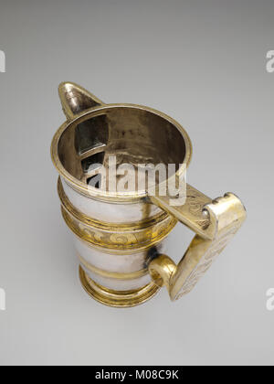 This 'Jarro de Pico' is a traditional Spanish pitcher, part of The ...