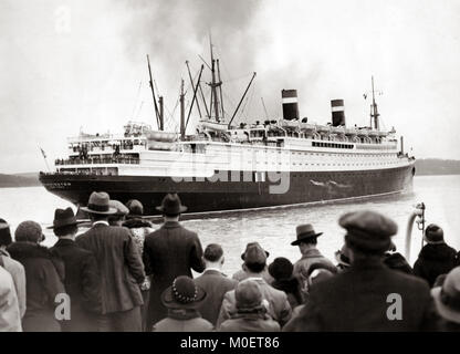SS Washington, ocean liner on maiden voyage 1933 Stock Photo - Alamy