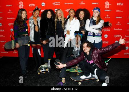 SKATE KITCHEN, Kabrina Adams, Rachelle Vinberg, Nina Moran, Brenn ...