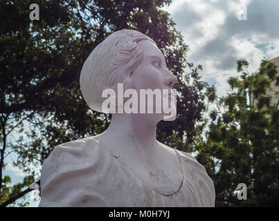 This bust of Graciela Rincón Calcaño is a sculptural representation of ...