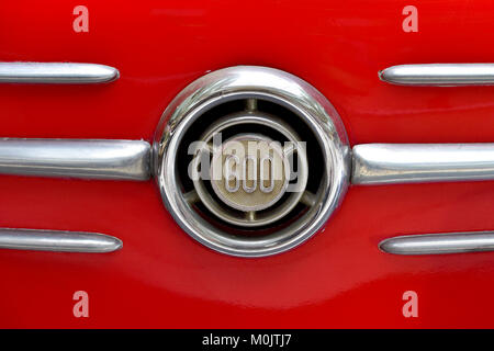 Fiat logo Fiat 600 Stock Photo - Alamy