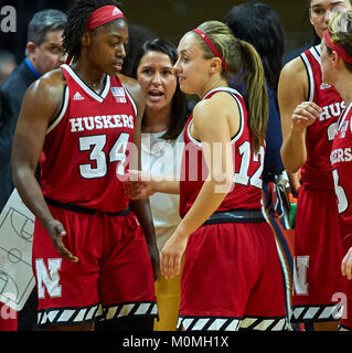 Nebraska Cornhuskers head coach Amy Williams reacts in the first half ...