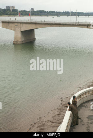 Bridge over Taedong river, Pyongan Province, Pyongyang, North Korea ...