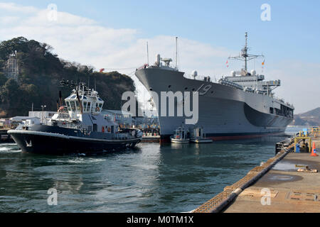 YOKOSUKA, Japan – The Valiant-class yard tugboat Menominee (YT 807 ...