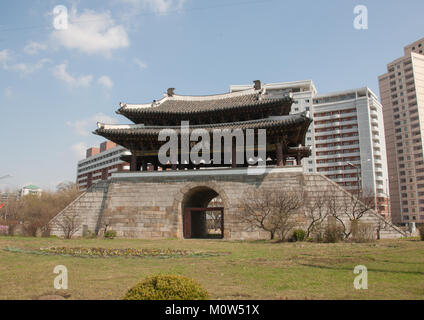 Old city gate, Pyongyang, North Korea Stock Photo - Alamy