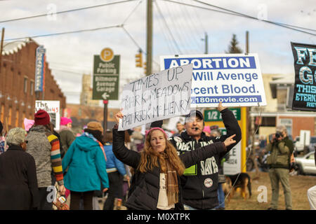 A liberal woman confronts abortion protesters at the Women's March of ...
