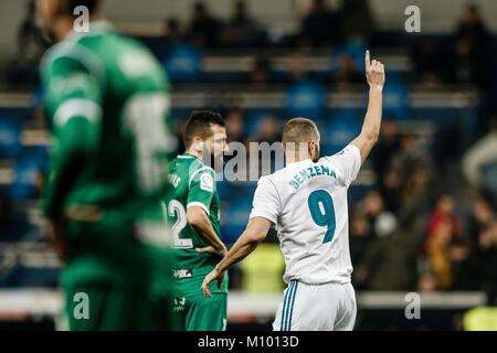 Karim Benzema of Real Madrid celebrates his goal during the UEFA ...