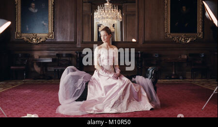 PHANTOM THREAD (2017) VICKY KRIEPS DANIEL DAY LEWIS PAULL THOMAS ...