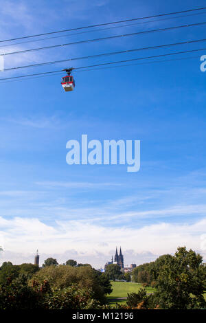 Germany, Cologne, cable car across the river Rhine, it leads from the ...