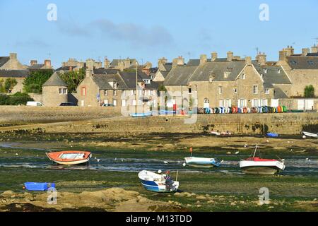 Barfleur bay at low tide, Manche department, Cotentin, Normandy, France ...
