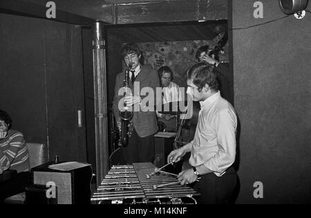 British Jazz history: The Dave Gelly Quartet play the Dug Out Club in ...