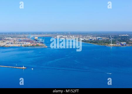 France, Bouches du Rhone, Gulf of Fos sur Mer, Grand Port of Marseille ...