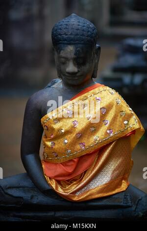 Rain Buddha statue Stock Photo - Alamy