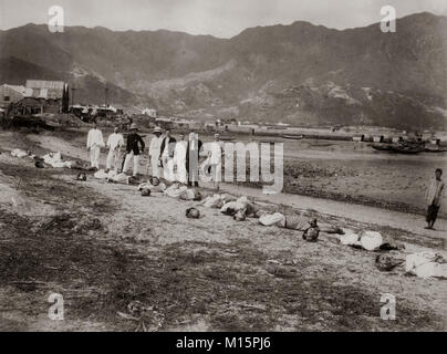 Execution of Namoa Pirates, Kowloon, Hong Kong, 1891 Stock Photo - Alamy