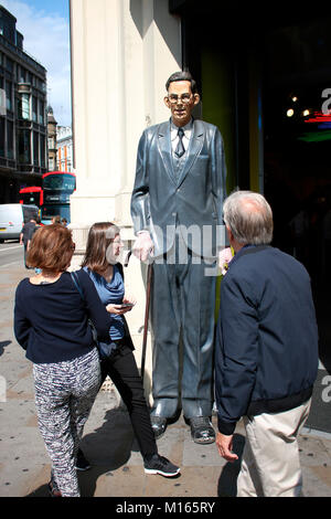 The statue of Robert Wadlow, the tallest man in recorded history, in ...