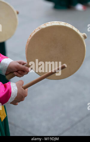 Sogo, traditional korean dance/music group Stock Photo - Alamy