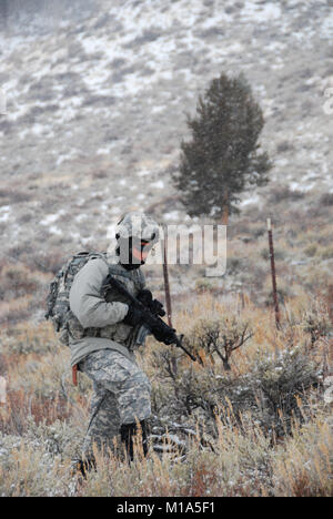 1-160th Infantry, California Army National Guard conducts light patrols ...