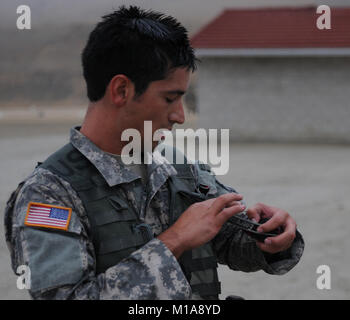 130911-Z-IB797- Sgt. Loren McMahon, with 250th Military Intelligence ...