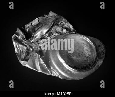 SQUASHED ALUMINIUM CAN Stock Photo - Alamy