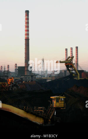 Taranto. ILVA steel factory, mineral site. Italy Stock Photo - Alamy