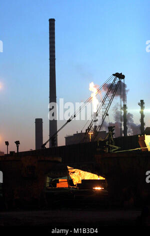 Taranto. ILVA steel factory, mineral site. Italy Stock Photo - Alamy